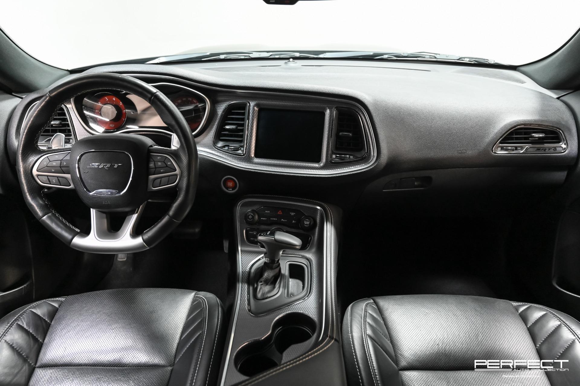2005 Dodge Challenger Interior