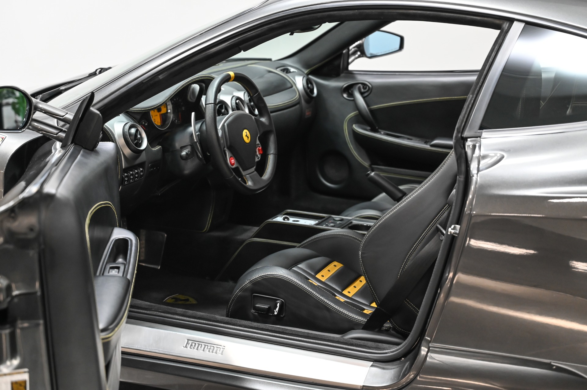 2006 Ferrari F430 Interior