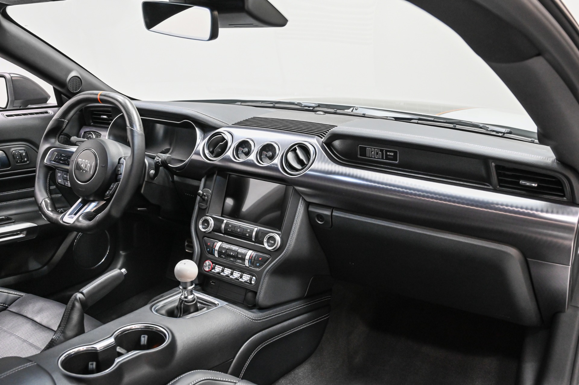 Mustang 2022 Interior Automatic