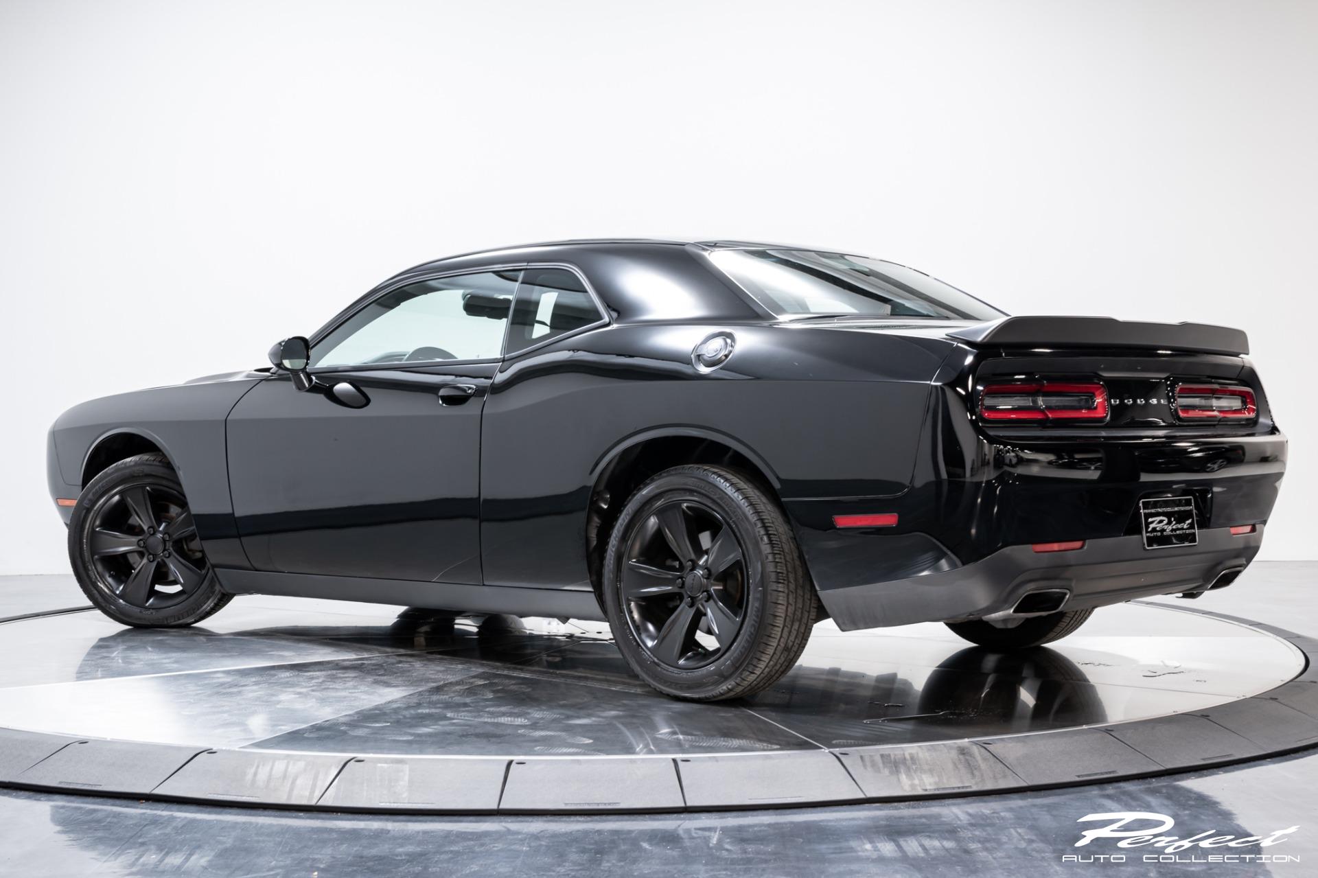 Used 2016 Dodge Challenger SXT For Sale ($18,993) | Perfect Auto ...