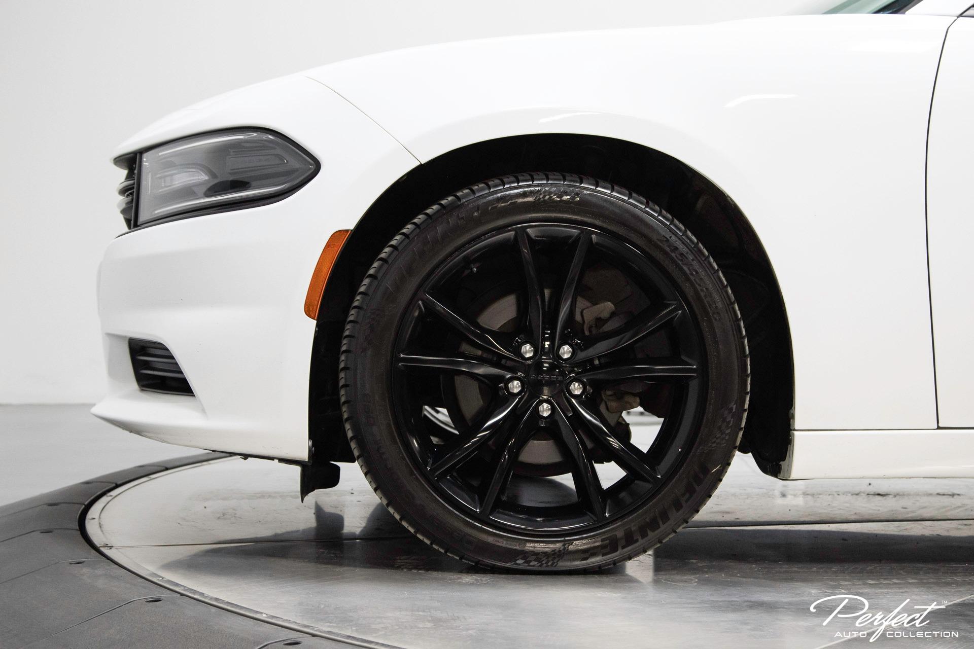 Used 2016 Dodge Charger SE For Sale ($17,495) | Perfect Auto Collection ...