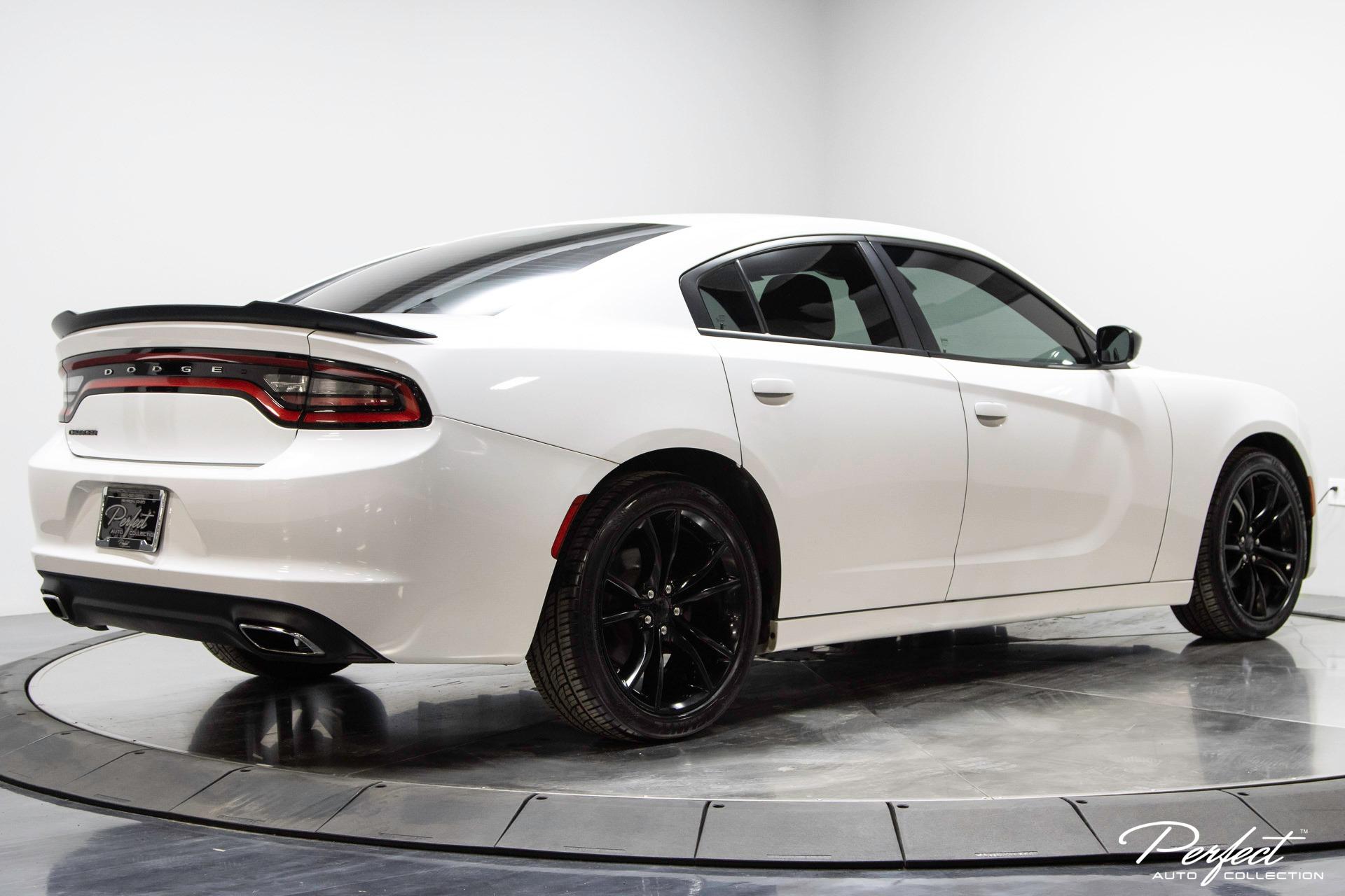 Used 2016 Dodge Charger SE For Sale ($17,495) | Perfect Auto Collection ...